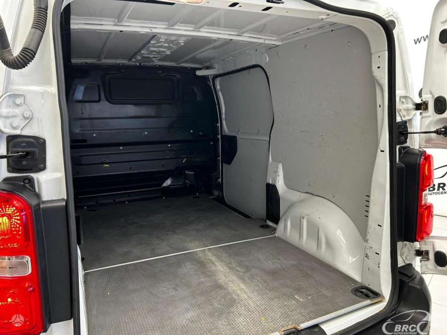 White Toyota Proace 2021 in Vilnius, with an engine capacity of 2.00 L and mileage of 113 thousand km for 11900 €, photo 21 on AUTOMOTO.COM.LV