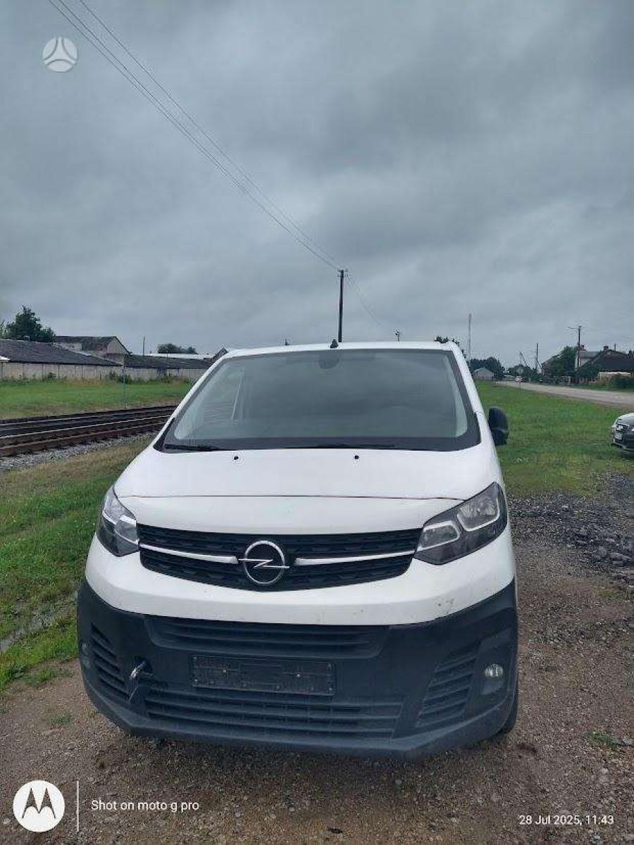 Balts Toyota Proace 2022 Raseiniai, ar dzinēja tilpumu 1.56 L un nobraukumu 156 tūkst. km par 9000 €, foto 9 vietnē AUTOMOTO.COM.LV