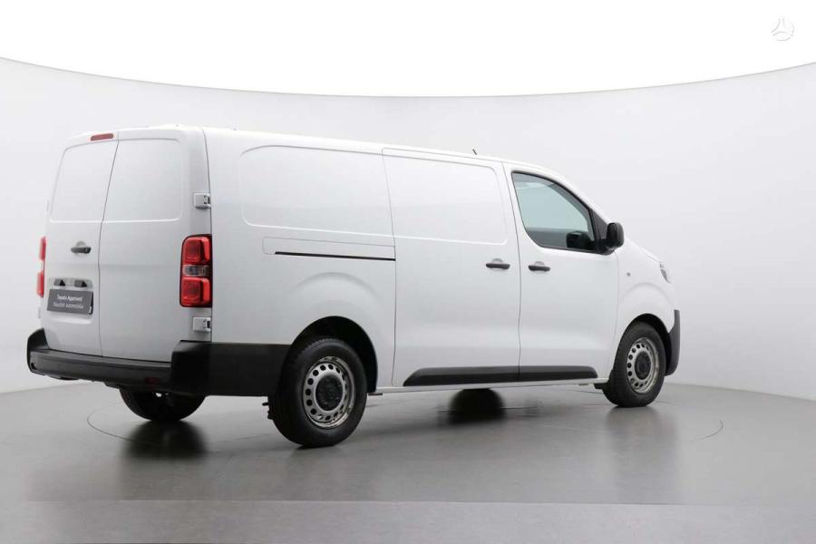White Toyota Proace 2022 in Vilnius, with an engine capacity of 2.00 L and mileage of 133 thousand km for 20500 €, photo 4 on AUTOMOTO.COM.LV