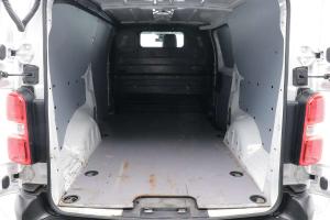 White Toyota Proace 2022 in Vilnius, with an engine capacity of 2.00 L and mileage of 133 thousand km for 20500 €, photo 11 on AUTOMOTO.COM.LV