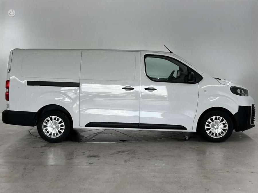 White Toyota Proace 2025 in Vilnius, with an engine capacity of 2.00 L and mileage of 33 thousand km for 32900 €, photo 17 on AUTOMOTO.COM.LV
