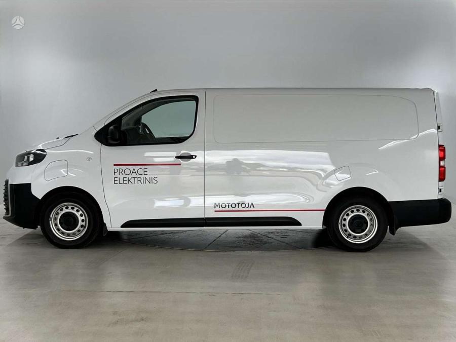 White Toyota Proace 2025 in Vilnius, with an engine capacity of 0.00 L and mileage of 8 thousand km for 33900 €, photo 4 on AUTOMOTO.COM.LV