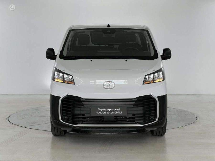 White Toyota Proace 2025 in Vilnius, with an engine capacity of 0.00 L and mileage of 8 thousand km for 33900 €, photo 6 on AUTOMOTO.COM.LV