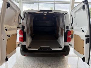 Balts Toyota Proace 2026 Šauļi, ar dzinēja tilpumu 1.50 L un nobraukumu 0 tūkst. km par 26900 €, foto 6 vietnē AUTOMOTO.COM.LV