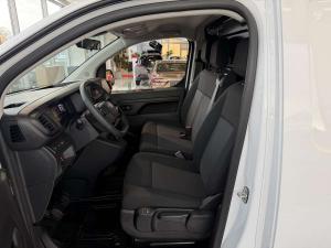 Balts Toyota Proace 2026 Šauļi, ar dzinēja tilpumu 1.50 L un nobraukumu 0 tūkst. km par 26900 €, foto 8 vietnē AUTOMOTO.COM.LV