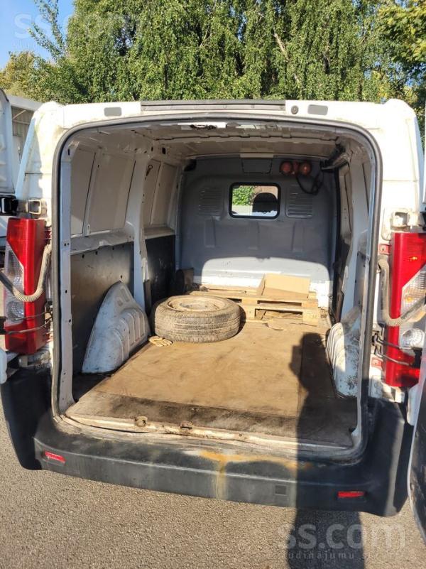 Balts Toyota Proace 2016 Rīga, ar dzinēja tilpumu 2.00 L un nobraukumu 206 tūkst. km par 3000 €, foto 5 vietnē AUTOMOTO.COM.LV