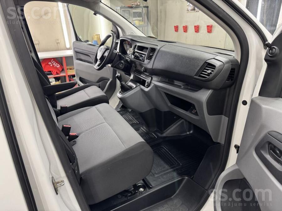 Balts Toyota Proace 2017 Rīga, ar dzinēja tilpumu 1.60 L un nobraukumu 0 tūkst. km par 7900 €, foto 6 vietnē AUTOMOTO.COM.LV
