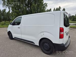 White Toyota Proace 2018 in Riga, with an engine capacity of 1.60 L and mileage of 111 thousand km for 8700 €, photo 7 on AUTOMOTO.COM.LV