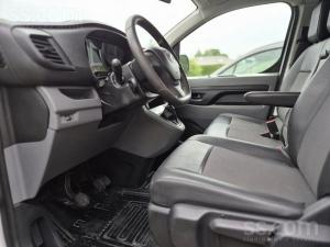White Toyota Proace 2018 in Riga, with an engine capacity of 1.60 L and mileage of 111 thousand km for 8700 €, photo 9 on AUTOMOTO.COM.LV