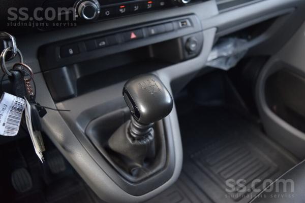 Balts Toyota Proace 2018 Rīga, ar dzinēja tilpumu 2.00 L un nobraukumu 67 tūkst. km par 16000 €, foto 5 vietnē AUTOMOTO.COM.LV