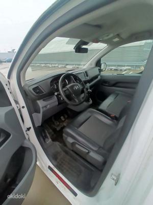 Balts Toyota Proace 2018 Tallina, ar dzinēja tilpumu 2.00 L un nobraukumu 280 tūkst. km par 12500 €, foto 18 vietnē AUTOMOTO.COM.LV