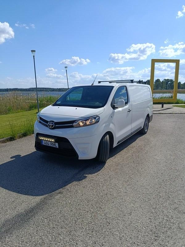 Balts Toyota Proace 2018 Veru, ar dzinēja tilpumu 2.00 L un nobraukumu 142 tūkst. km par 12500 €, foto 1 vietnē AUTOMOTO.COM.LV