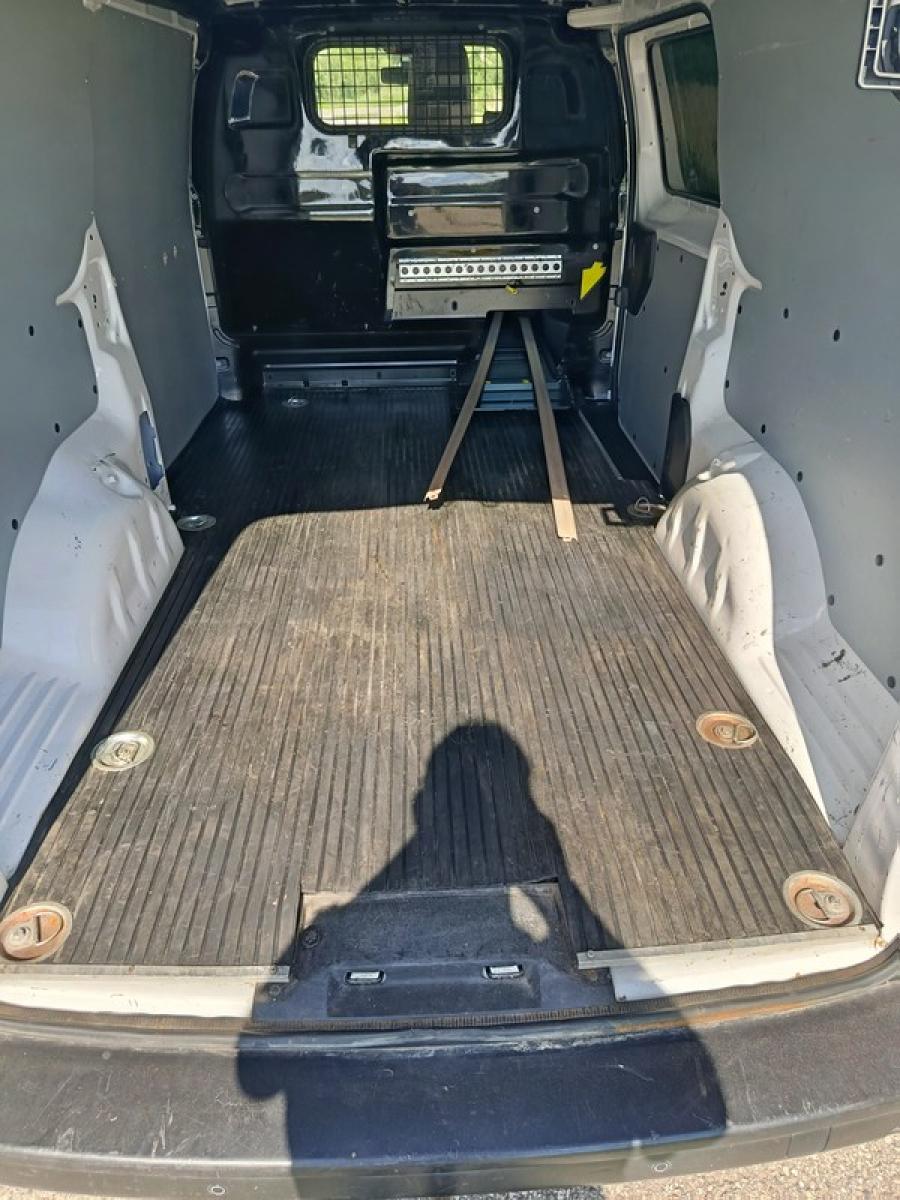 Balts Toyota Proace 2018 Veru, ar dzinēja tilpumu 2.00 L un nobraukumu 142 tūkst. km par 12500 €, foto 5 vietnē AUTOMOTO.COM.LV