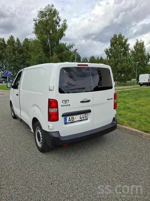 Balts Toyota Proace 2020 Rīga, ar dzinēja tilpumu 1.50 L un nobraukumu 175 tūkst. km par 8700 €, foto 2 vietnē AUTOMOTO.COM.LV