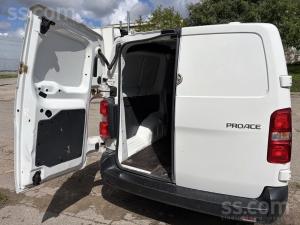 Balts Toyota Proace 2020 Rīga, ar dzinēja tilpumu 2.00 L un nobraukumu 121 tūkst. km par 12800 €, foto 12 vietnē AUTOMOTO.COM.LV