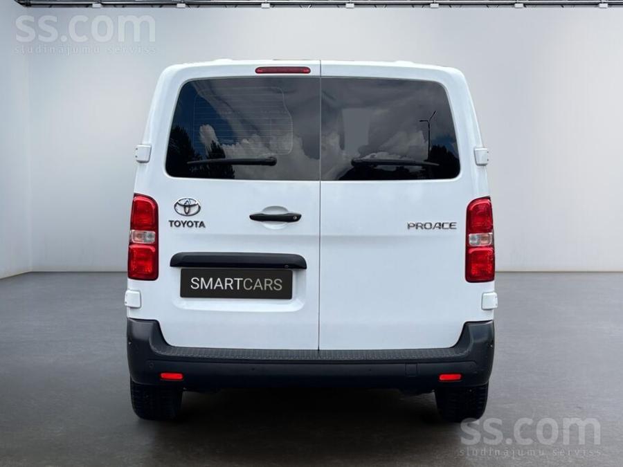 White Toyota Proace 2020 in Riga, with an engine capacity of 1.50 L and mileage of 175 thousand km for 8230 €, photo 5 on AUTOMOTO.COM.LV