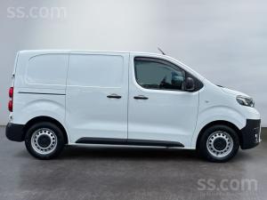 White Toyota Proace 2020 in Riga, with an engine capacity of 1.50 L and mileage of 175 thousand km for 8230 €, photo 7 on AUTOMOTO.COM.LV