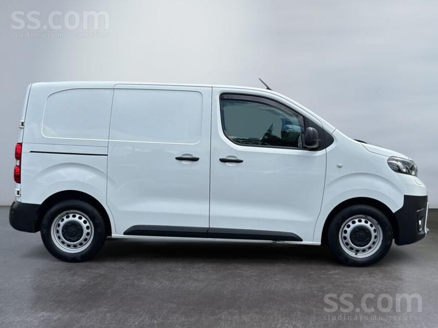 White Toyota Proace 2020 in Riga, with an engine capacity of 1.50 L and mileage of 175 thousand km for 8230 €, photo 7 on AUTOMOTO.COM.LV