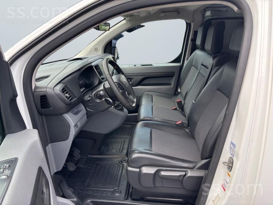 White Toyota Proace 2020 in Riga, with an engine capacity of 1.50 L and mileage of 175 thousand km for 8230 €, photo 10 on AUTOMOTO.COM.LV