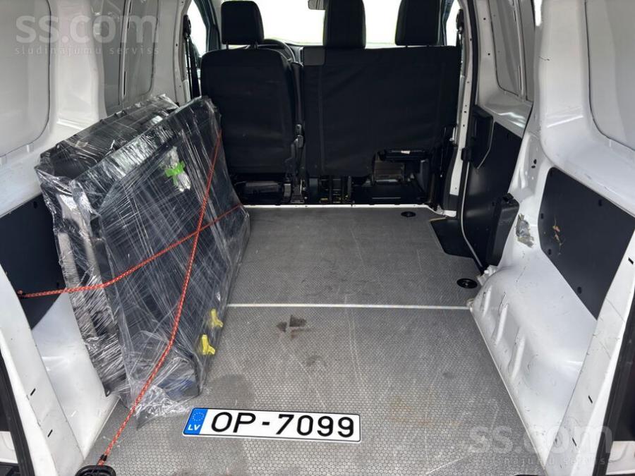 White Toyota Proace 2020 in Riga, with an engine capacity of 1.50 L and mileage of 175 thousand km for 8230 €, photo 15 on AUTOMOTO.COM.LV