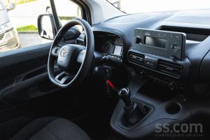 Balts Toyota Proace 2021 Ventspils, ar dzinēja tilpumu 1.50 L un nobraukumu 131 tūkst. km par 11700 €, foto 16 vietnē AUTOMOTO.COM.LV