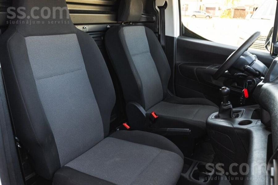 Balts Toyota Proace 2021 Ventspils, ar dzinēja tilpumu 1.50 L un nobraukumu 131 tūkst. km par 11700 €, foto 17 vietnē AUTOMOTO.COM.LV