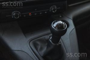 Balts Toyota Proace 2021 Ventspils, ar dzinēja tilpumu 1.50 L un nobraukumu 131 tūkst. km par 11700 €, foto 23 vietnē AUTOMOTO.COM.LV