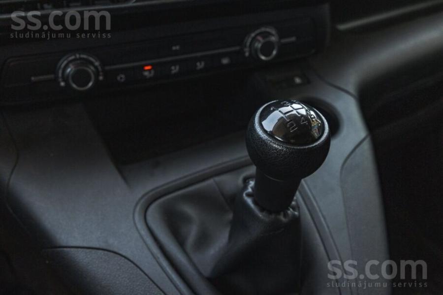 Balts Toyota Proace 2021 Ventspils, ar dzinēja tilpumu 1.50 L un nobraukumu 131 tūkst. km par 11700 €, foto 23 vietnē AUTOMOTO.COM.LV