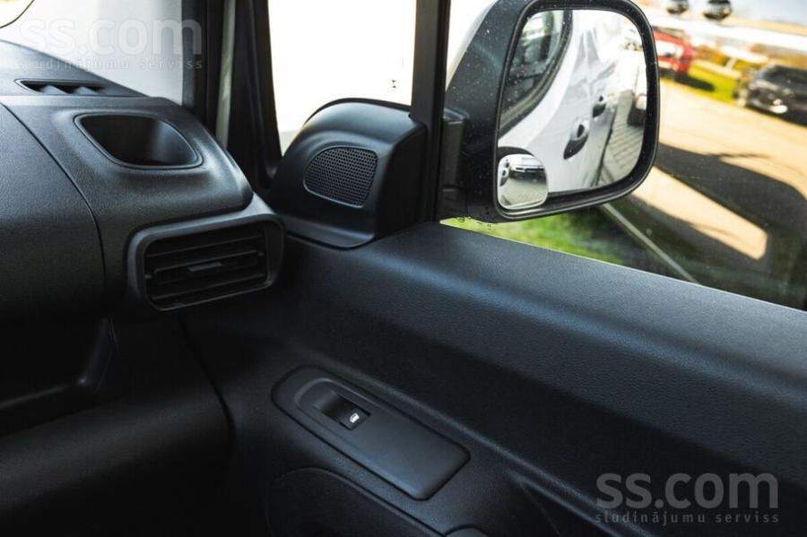 Balts Toyota Proace 2021 Ventspils, ar dzinēja tilpumu 1.50 L un nobraukumu 131 tūkst. km par 11700 €, foto 29 vietnē AUTOMOTO.COM.LV