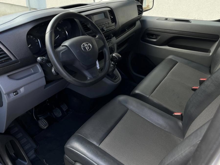 White Toyota Proace 2021 in Riga, with an engine capacity of 2.00 L and mileage of 109 thousand km for 17990 €, photo 6 on AUTOMOTO.COM.LV