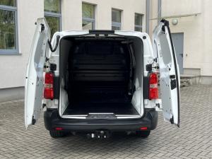 White Toyota Proace 2021 in Riga, with an engine capacity of 2.00 L and mileage of 109 thousand km for 17990 €, photo 13 on AUTOMOTO.COM.LV