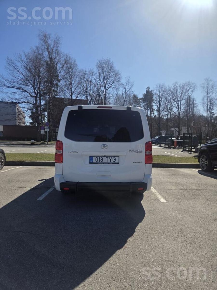 White Toyota Proace 2022 in Riga, with an engine capacity of 1.60 L and mileage of 280 thousand km for 17000 €, photo 7 on AUTOMOTO.COM.LV