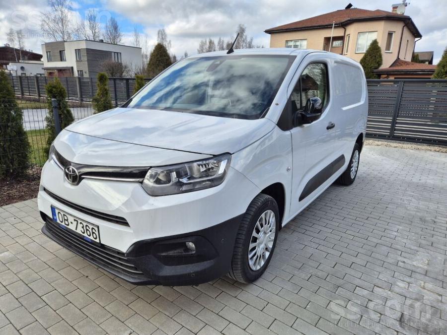 Balts Toyota Proace 2024 Rīga, ar dzinēja tilpumu 1.50 L un nobraukumu 16 tūkst. km par 17990 €, foto 3 vietnē AUTOMOTO.COM.LV