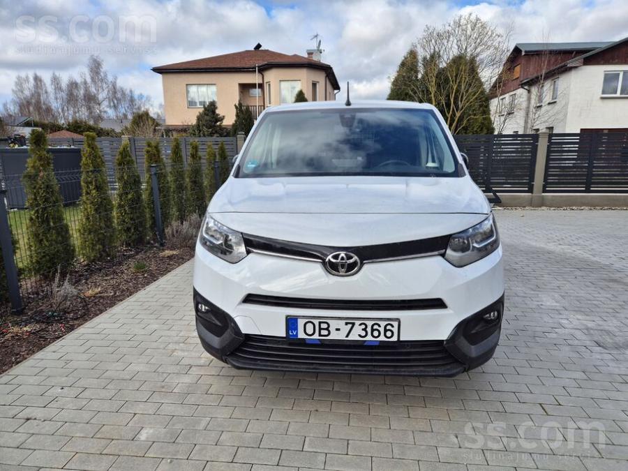 Balts Toyota Proace 2024 Rīga, ar dzinēja tilpumu 1.50 L un nobraukumu 16 tūkst. km par 17990 €, foto 4 vietnē AUTOMOTO.COM.LV