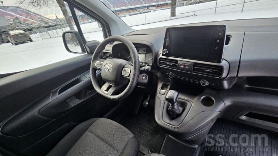 Balts Toyota Proace 2024 Rīga, ar dzinēja tilpumu 1.50 L un nobraukumu 16 tūkst. km par 17990 €, foto 8 vietnē AUTOMOTO.COM.LV