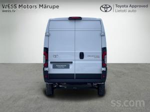 White Toyota Proace 2024 in Riga, with an engine capacity of 2.00 L and mileage of 4 thousand km for 44990 €, photo 5 on AUTOMOTO.COM.LV
