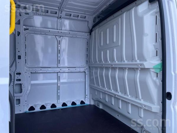 White Toyota Proace 2024 in Riga, with an engine capacity of 2.00 L and mileage of 4 thousand km for 44990 €, photo 7 on AUTOMOTO.COM.LV