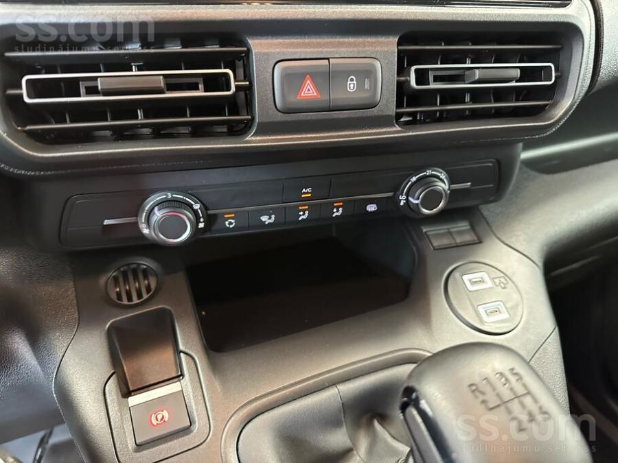 Balts Toyota Proace 2026 Jēkabpils, ar dzinēja tilpumu 1.50 L un nobraukumu 0 tūkst. km par 26900 €, foto 22 vietnē AUTOMOTO.COM.LV