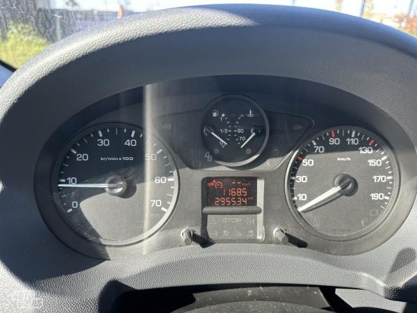 Toyota Proace 2015 in Vilnius on AUTOMOTO.COM.LV White Toyota Proace 2015 in Vilnius, with an engine capacity of 2.00 L and mileage of 295 thousand km for 2000 €, photo 9 on AUTOMOTO.COM.LV