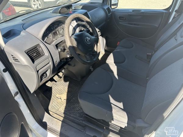 Toyota Proace 2015 in Vilnius on AUTOMOTO.COM.LV White Toyota Proace 2015 in Vilnius, with an engine capacity of 2.00 L and mileage of 295 thousand km for 2000 €, photo 11 on AUTOMOTO.COM.LV