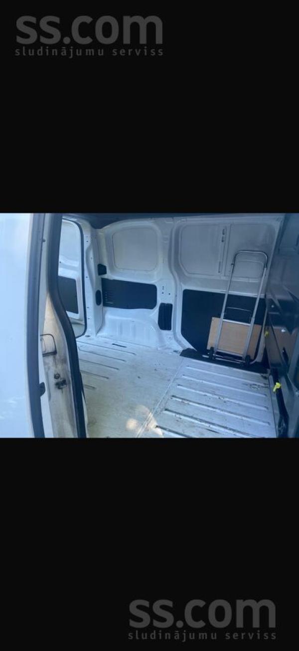 Balts Toyota Proace 2019 Rīga, ar dzinēja tilpumu 1.50 L un nobraukumu 180 tūkst. km par 15000 €, foto 4 vietnē AUTOMOTO.COM.LV