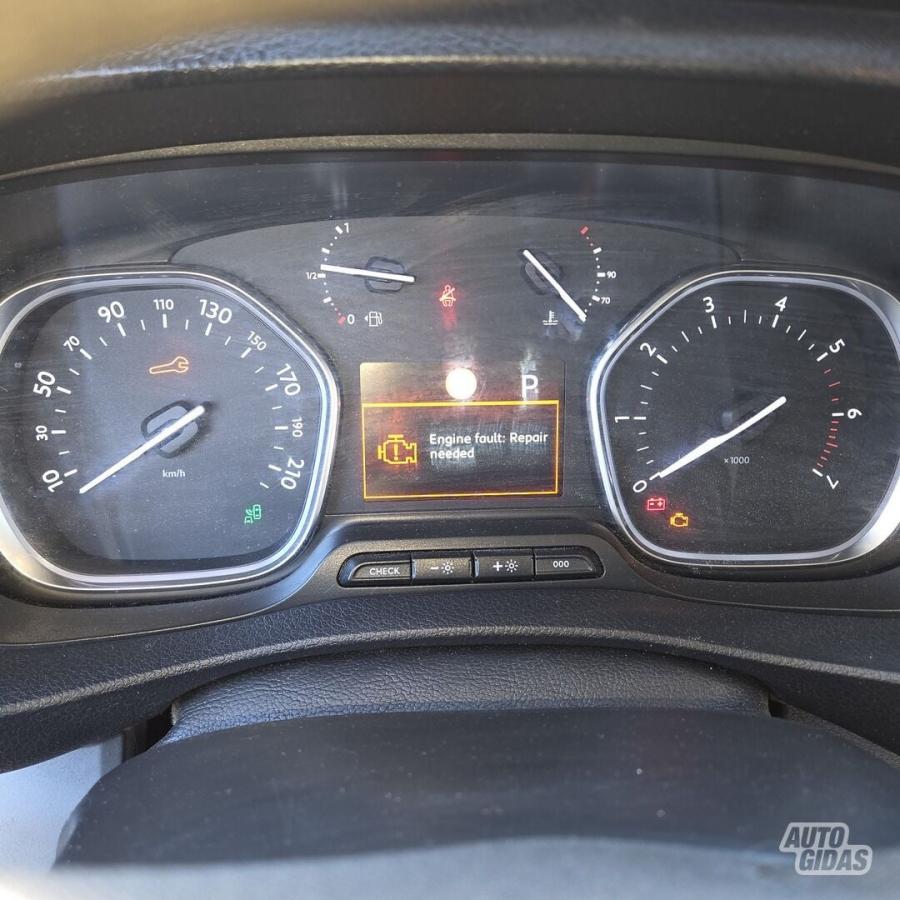 Balts Toyota Proace 2019 Viļņa, ar dzinēja tilpumu 2.00 L un nobraukumu 300 tūkst. km par 8000 €, foto 12 vietnē AUTOMOTO.COM.LV