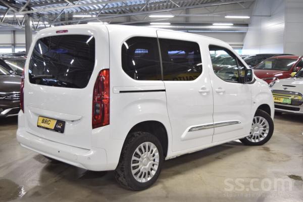 Balts Toyota Proace 2020 Rīga, ar dzinēja tilpumu 1.50 L un nobraukumu 258 tūkst. km par 9900 €, foto 2 vietnē AUTOMOTO.COM.LV