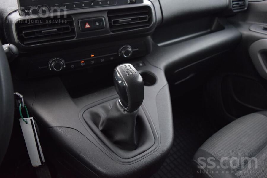 Balts Toyota Proace 2020 Rīga, ar dzinēja tilpumu 1.50 L un nobraukumu 258 tūkst. km par 9900 €, foto 6 vietnē AUTOMOTO.COM.LV