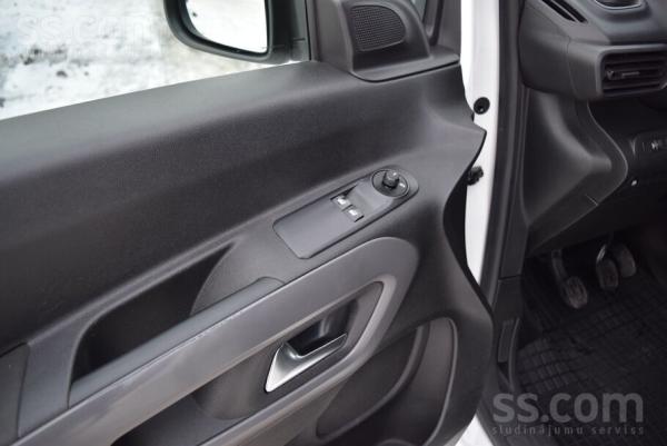 Balts Toyota Proace 2020 Rīga, ar dzinēja tilpumu 1.50 L un nobraukumu 258 tūkst. km par 9900 €, foto 7 vietnē AUTOMOTO.COM.LV