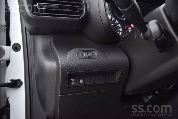 Balts Toyota Proace 2020 Rīga, ar dzinēja tilpumu 1.50 L un nobraukumu 258 tūkst. km par 9900 €, foto 9 vietnē AUTOMOTO.COM.LV