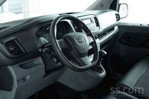 White Toyota Proace 2020 in Riga, with an engine capacity of 1.50 L and mileage of 92 thousand km for 10900 €, photo 4 on AUTOMOTO.COM.LV