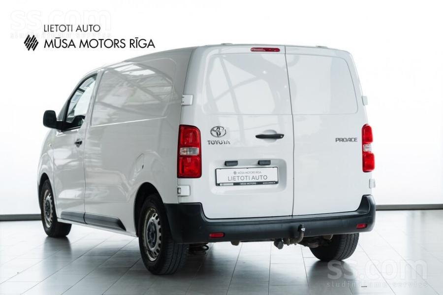 White Toyota Proace 2020 in Riga, with an engine capacity of 1.50 L and mileage of 92 thousand km for 10900 €, photo 10 on AUTOMOTO.COM.LV