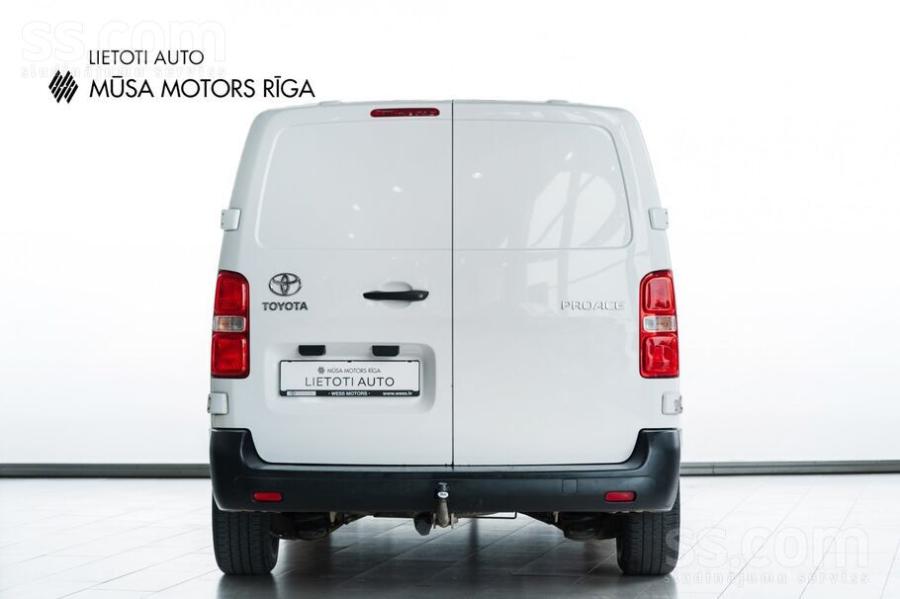 White Toyota Proace 2020 in Riga, with an engine capacity of 1.50 L and mileage of 92 thousand km for 10900 €, photo 11 on AUTOMOTO.COM.LV