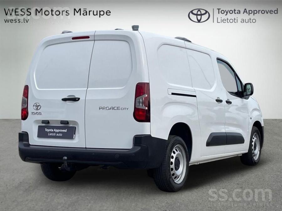 Balts Toyota Proace 2021 Rīga, ar dzinēja tilpumu 1.50 L un nobraukumu 136 tūkst. km par 13990 €, foto 3 vietnē AUTOMOTO.COM.LV